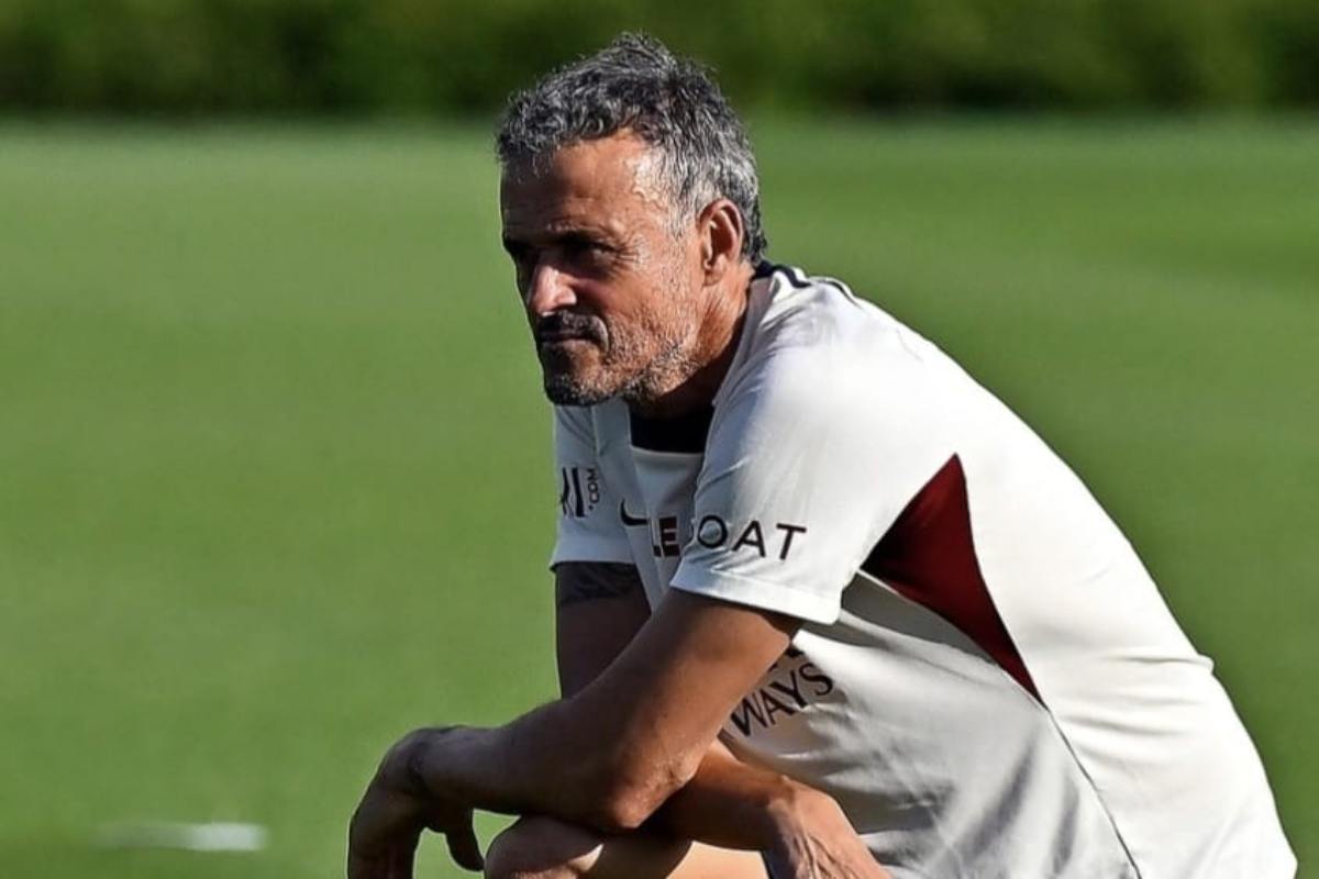 Luis Enrique lancia una nuova moda, metà gara dalla tribuna: "Opzione ...