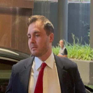 Friedkin all'Olimpico per Roma-Milan, sommerso dai tifosi: "Grazie guys"