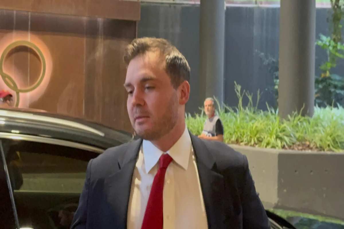 Friedkin all'Olimpico per Roma-Milan, sommerso dai tifosi: "Grazie guys"